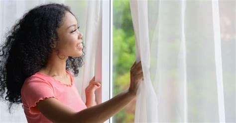 Expert Warns Leaving Windows Open This Summer Could Cause Health Risks Express Co Uk