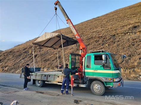 Тусгай хамгаалалттай газарт зөвшөөрөлгүй барьсан түц шорлог борлуулах цэгүүдийг албадан нүүлгэлээ