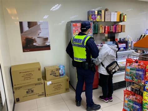 女子遭交友詐騙還遭恐嚇「叫圍事去妳家」 寫「sos」交超商店員報警求救