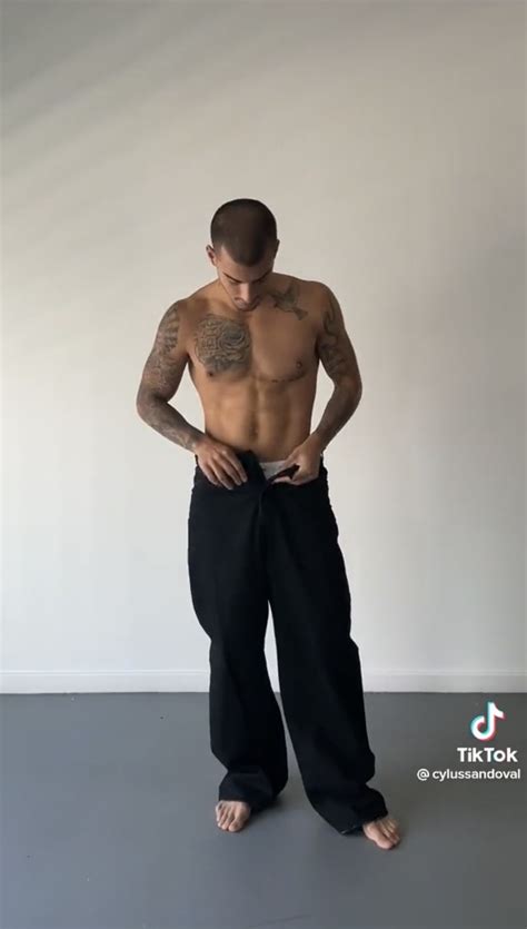 Cylus Sandovals Feet