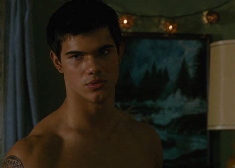 Pin By Jay Salvatore On Jay Bella Jacob Twilight Saga Taylor Lautner Jacob Black