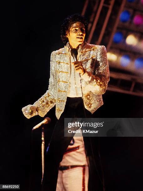 Michael Jackson File Images Photos And Premium High Res Pictures Getty Images