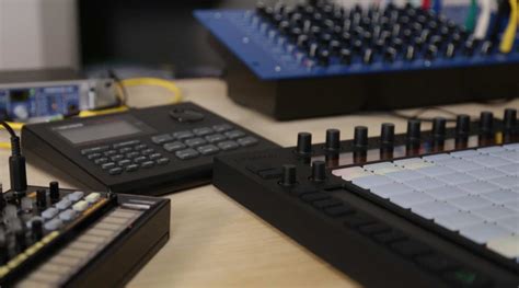 Push：ハードウェア・ドラムマシンをプレイする Ableton