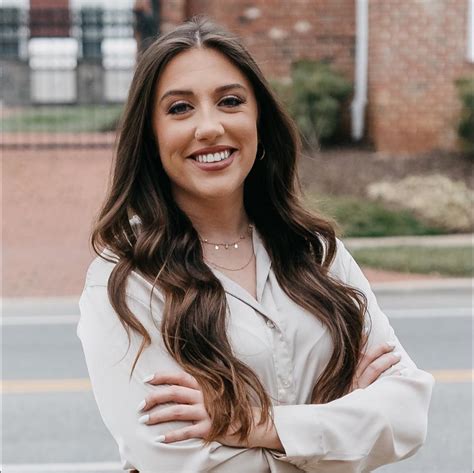 বছর শেষের খুশি পছন্দের পোশাক কেনাকাটায় হবে বেশি।🛍️ নগদ পেমেন্টে নির্দিষ্ট মার্চেন্ট থেকে