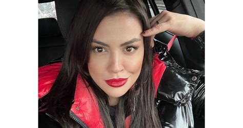 Деси Цонева Лъжа Баба ми Анахид не е прекарала и ден в старчески дом