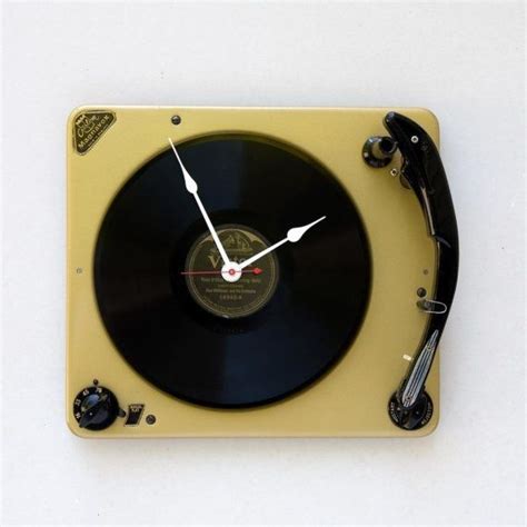 25 Borderline Genius Ideas In Pictures Snappy Pixels Clock Cool Clocks Traditional Clocks