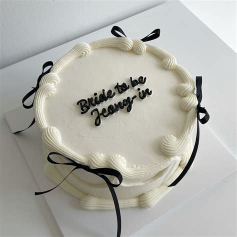 베이크하우스오아 L 대구입체케이크 L 오아케이크 브라이덜샤워 케이크로 사용하신다고 주문 주셨어요 ̈⋆ 고객님께서 도안 보내주셨고 도안을 토대로 저희만의 무드를 담아