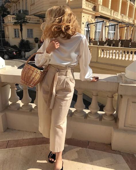 Эстетика бежевого девушки фото и картинки Abrakadabra Fun