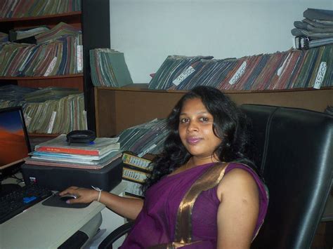 Office Aunty 01 Sri Lanka Hot Zone