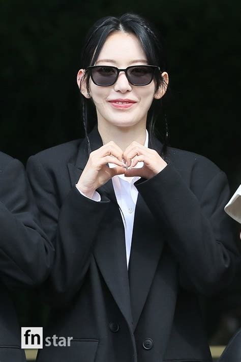 [포토] 르세라핌 사쿠라 귀여운 미소 헉스