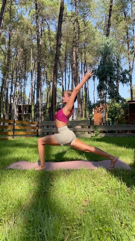 Sopho Aloveforwellbeing 🦋 Nov 15 22 Day 6 Inner Strength Inversion ☽ Hosts Dardarling