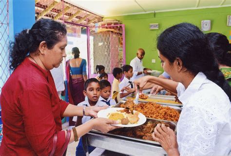 බප හො කිම්මන්තුඩාව ශී‍්‍ර සුමනජෝති කනිෂ්ඨ විද්‍යාලය සඳහා පාසල් උපකරණ හා කාර්යාල උපකරණ බෙදා දීම