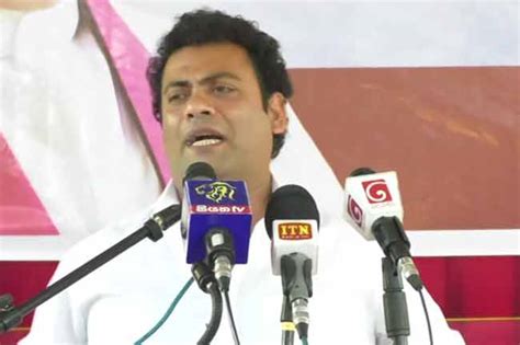 රට ගොඩගත හැකි වන්නේ රට ගැන හැඟීමක් ඇති පොහොට්ටුවට පමණයි