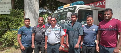 බිත්ති දෙකක් අතර සිරවූ දැරියක බේරා ගැනෙති Lankadeepa Online