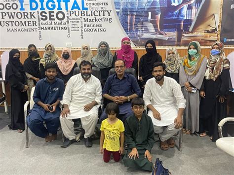 azam malik on linkedin a group photo with mazhar hayat bhatti founder i digital bhera and his team