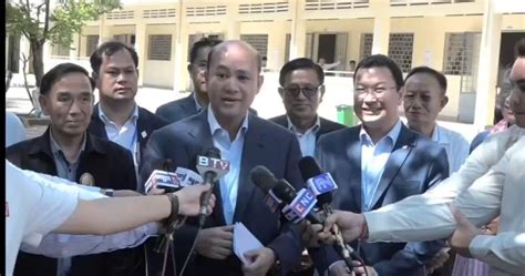 វីដេអូ៖ ឯកឧត្តម ហ៊ុន ម៉ានី រដ្ឋមន្ត្រីក្រសួងមុខងារសាធារណៈ និងឯកឧត្តម ឌិត ទីណា រដ្ឋមន្ត្រីក្រសួង