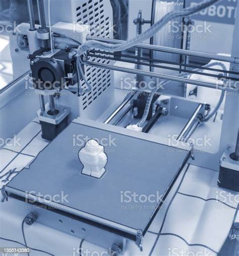 3d 프린터를 작동하고 3차원 개체를 만드는 프로세스 0명에 대한 스톡 사진 및 기타 이미지 0명 3가지 개체 3차원 인쇄 Istock