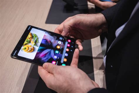 Rekomendasi HP Samsung Lipat Flip Layak Beli Di Bedah News