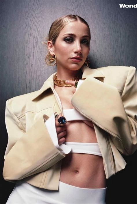 Emily Rudd Hawtcelebs