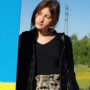 Iris In Bloom Rotten Tomatoes