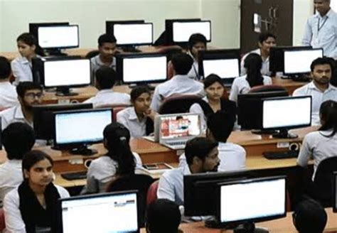 Top Online Information Technology Degree Programs And Industry Salary