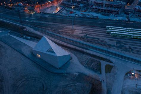 Nine Municipal Buildings In North America That Reject Bland Utilitarianism