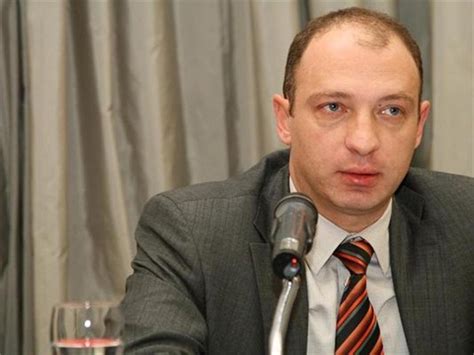 “Лев инс” застрахова гласове на фолка за стотици хиляди