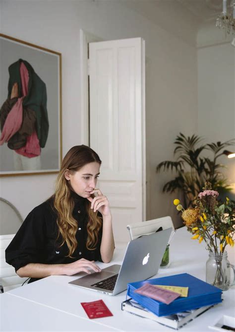 3 Side Hustles That Maximize Your Income And Minimize Your Hours