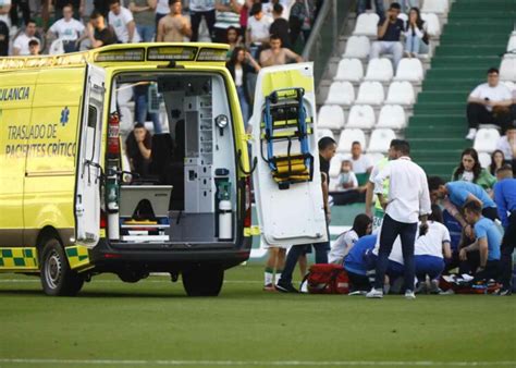 Un Jugador Sufrió Un Paro Cardíaco Y Se Desplomó En Pleno Partido De La