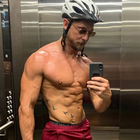 M I K E • S I N C L A I R 🇦🇺 Michael D Sinclair • Threads Say More