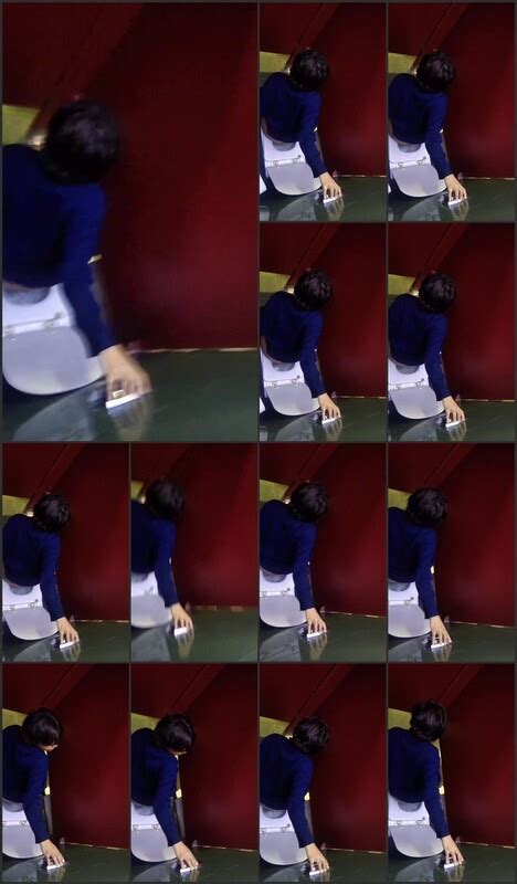 Voyeur Zone Beach Cabin Shower Room Nude Beach Upskirt WC Page