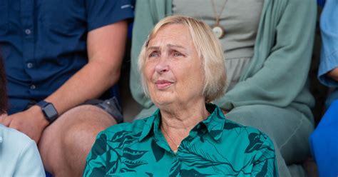 Vahva KlÕps Luule Komissarov Uhkest Kingitusest üks Unistus On Nüüd