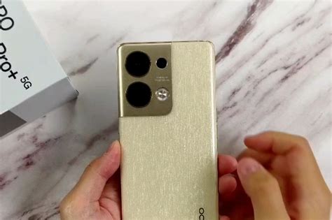 OPPO Reno9 Pro 配色奇观 明日金竟吊打土豪金 凤凰网视频 凤凰网