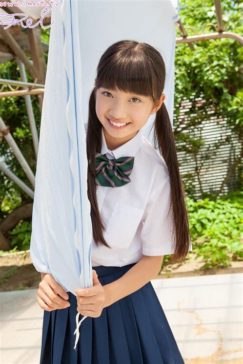 Rei Kuromiya Rasianschoolgirl