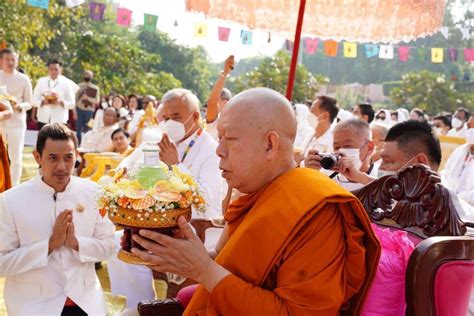 “สุวัจน์” ประธานพิธีสมโภชฉัตรทองคำและสรงน้ำพระมหาโพธิเจดีย์ พุทธคยา ในโอกาสครบรอบ 9 ปี ข่าวสาร