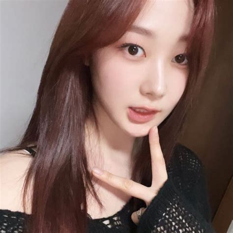 On Twitter Giselle Girl Kpop Girl Groups