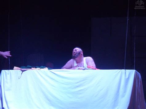 Iverieli იმერეთის თეატრალური ფესტივალი 2016 სცენა ჭიათურის თეატრის სპექტაკლიდან გეტო