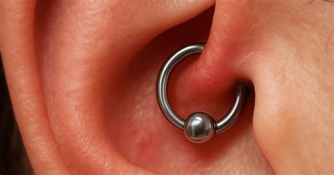 Guia Completo Sobre Daith Piercing Piercing Daith Enxaqueca Cuidados E Estilo