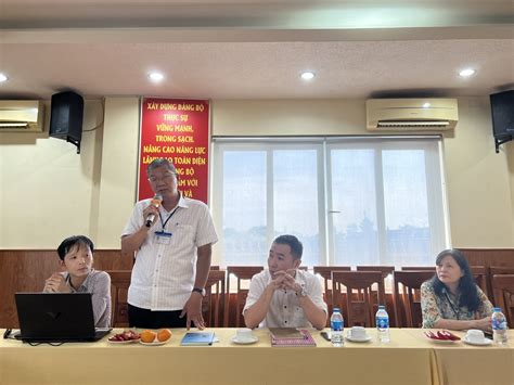 Sinh Vi N Ng Nh K Thu T X Y D Ng C Ng Tr Nh Giao Th Ng Tham Quan Trung T M Qu N L I U H Nh