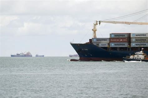 Два товарни кораба се сблъскаха в Северно море няколко души са в неизвестност