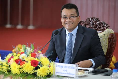 កិច្ចប្រជុំថ្នាក់ដឹកនាំនៃក្រសួងសាធារណការ និងដឹកជញ្ជូន ទីស្តីការក្រសួង៖ ឯកឧត្តម ប៉េង ពោធិ៍នា