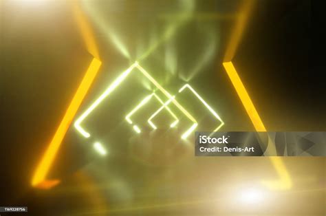 미래 공상 과학 소설 아름다운 현대 네온 빛나는 사각형 프레임 모양의 선 은 어두운 빈 그런지 콘크리트 방 배경 3d 렌더링에 색칠 된 빛 0명에 대한 스톡 사진 및 기타