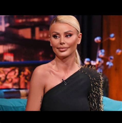 Светлана чезне от любов по Гущеров двамата на романтика във Виена тя ще се прекърши от