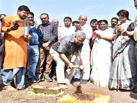 વાપી પાલિકા દબાણો દૂર કરી વિકાસ કાર્યો આગળ ધપાવે મંત્રી Vapi Municipality Should Remove The