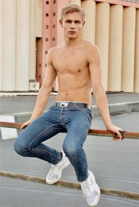 Abs Jeans Jeans On Guys Hunks Shirtless Men