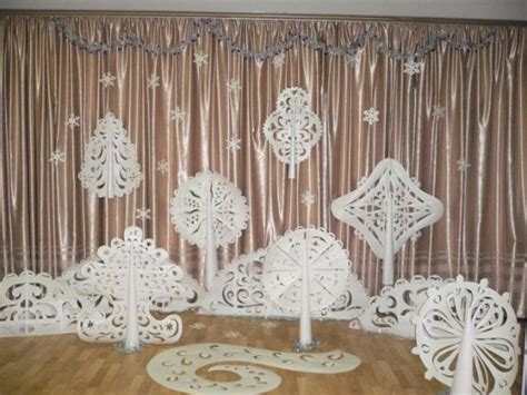 Оформление зала к Новому году Школьные украшения Декорации Зимние поделки