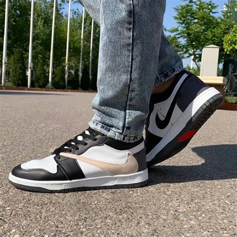 کتونی نایک تراویس اسکات ساق کوتاه طوسی مشکی