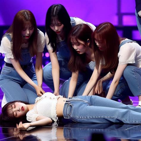 Pin By Icedbrownie On Kpop Dr Shifting Best Friend Goals Kpop Girl