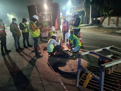 Sewer Pipelines Inspection Service With Sewer Inspection Camera In