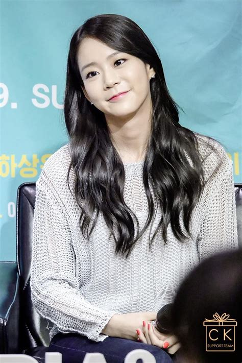 Han Seung Yeon Selca